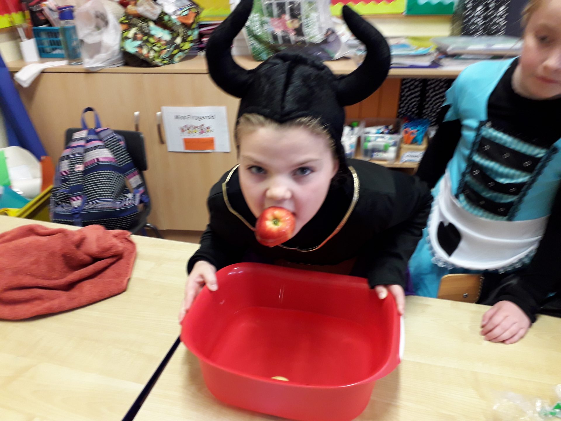 Apple Bobbing – Presentation Primary School Waterford